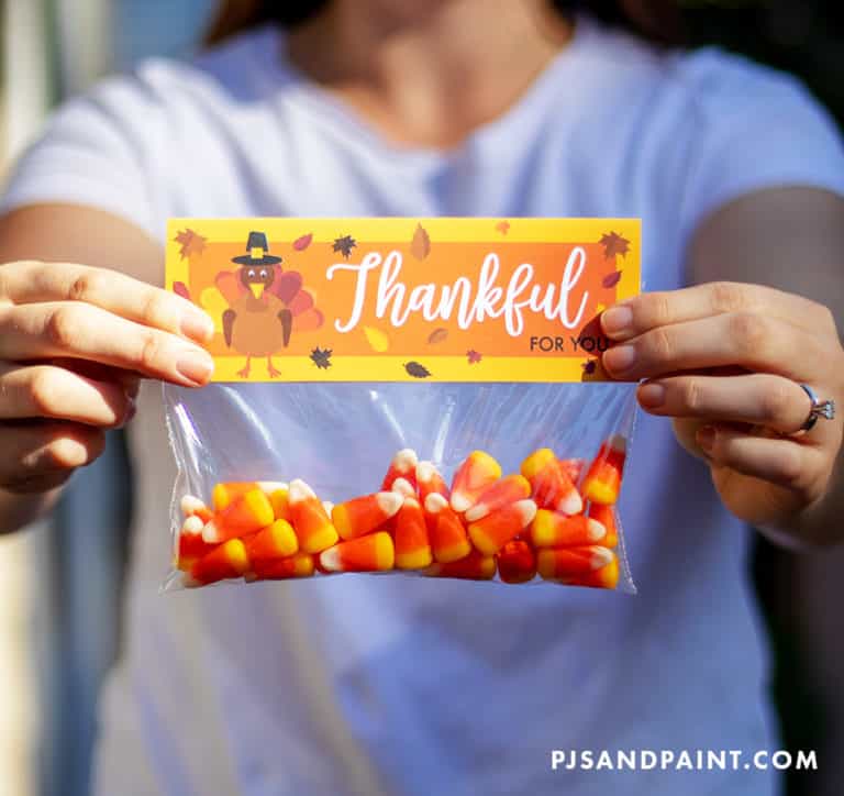 Thanksgiving Treat Bag Topers - Free Printable - Pjs and Paint