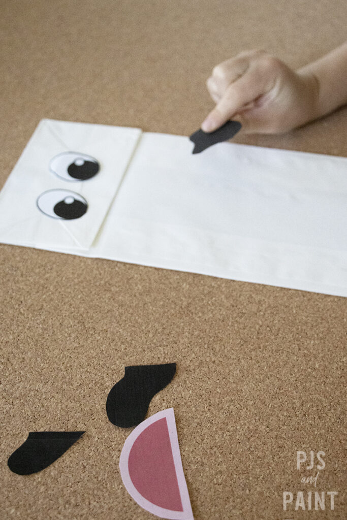 paper-bag-cow-puppet-craft-with-free-printable-template
