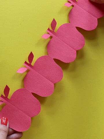 How to Make a Leaf Paper Chain - Pjs and Paint