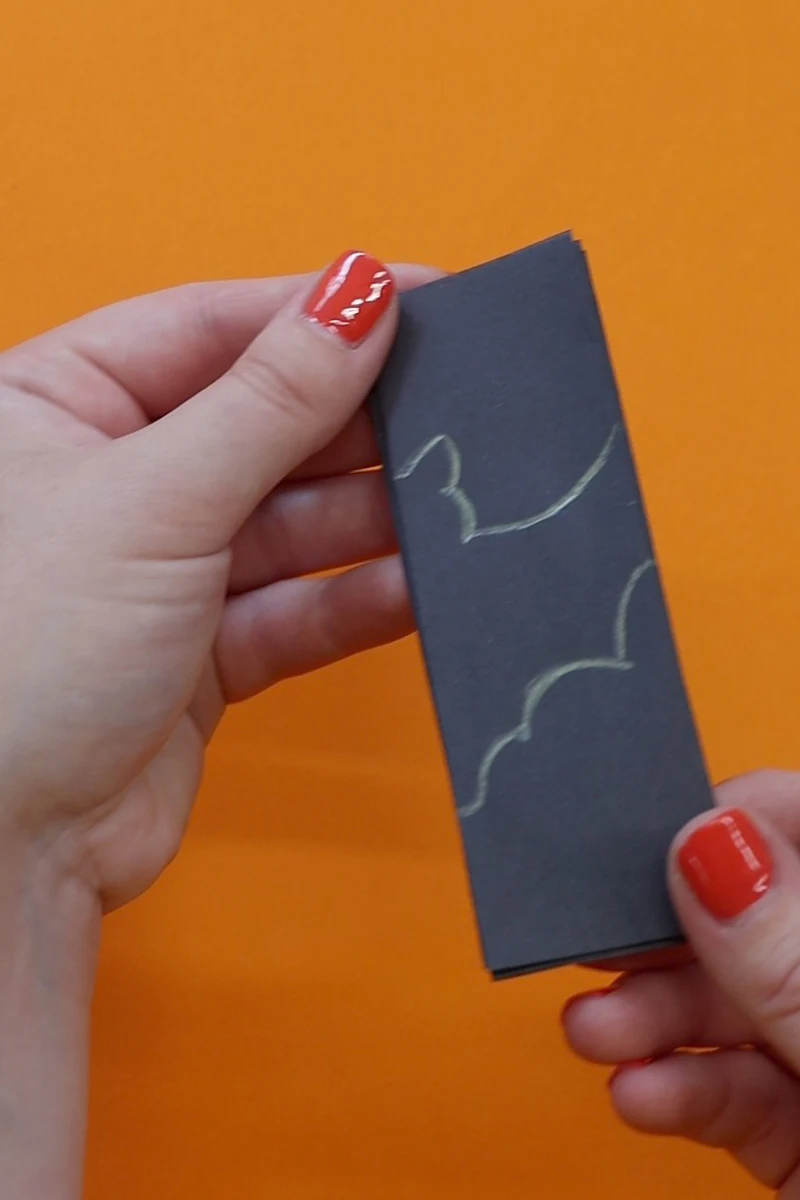 How to Make a Bat Paper Chain | Easy Halloween Crafts - Pjs and Paint