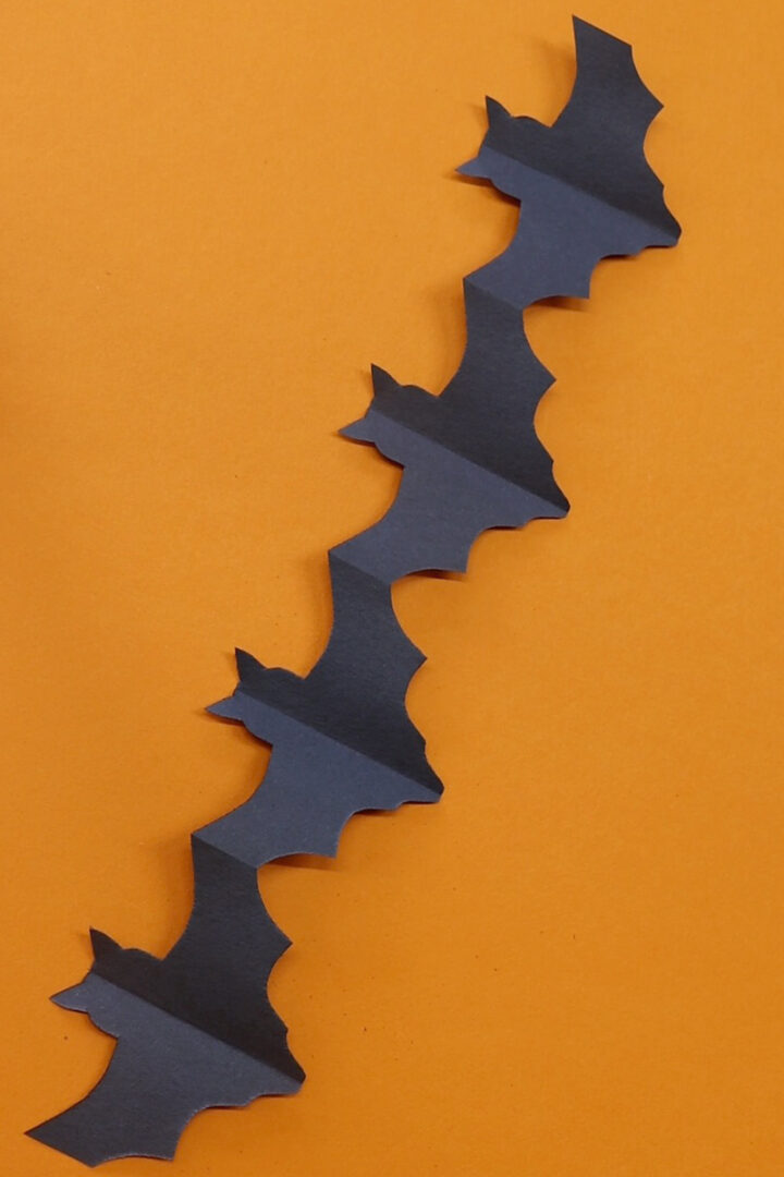 How to Make a Bat Paper Chain | Easy Halloween Crafts - Pjs and Paint