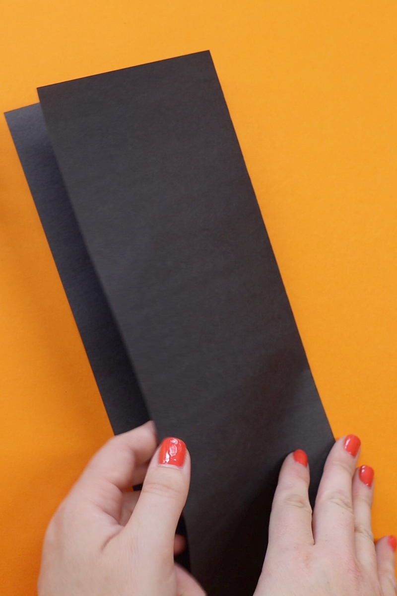 How to Make a Bat Paper Chain | Easy Halloween Crafts - Pjs and Paint