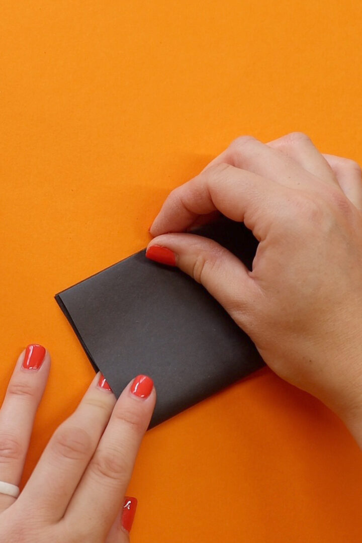 How to Make a Bat Paper Chain | Easy Halloween Crafts - Pjs and Paint