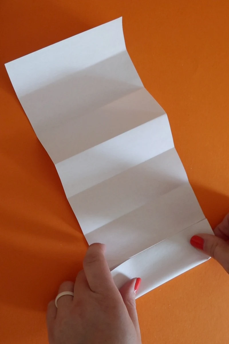 How to Make a Skull Paper Chain - Pjs and Paint