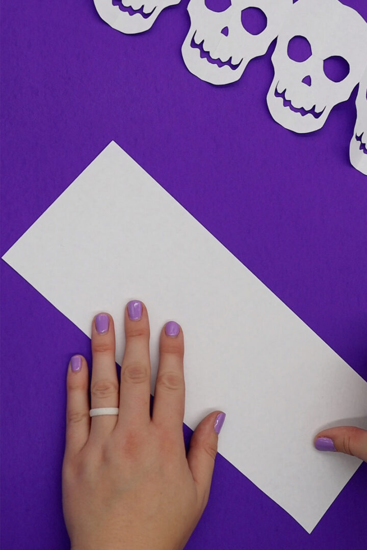 How to Make a Skull Paper Chain - Pjs and Paint