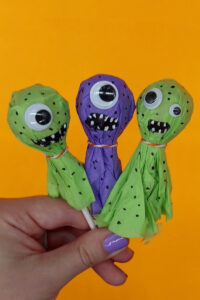 How to Make Lollipop Monsters | DIY Halloween Party Favors - Pjs and Paint