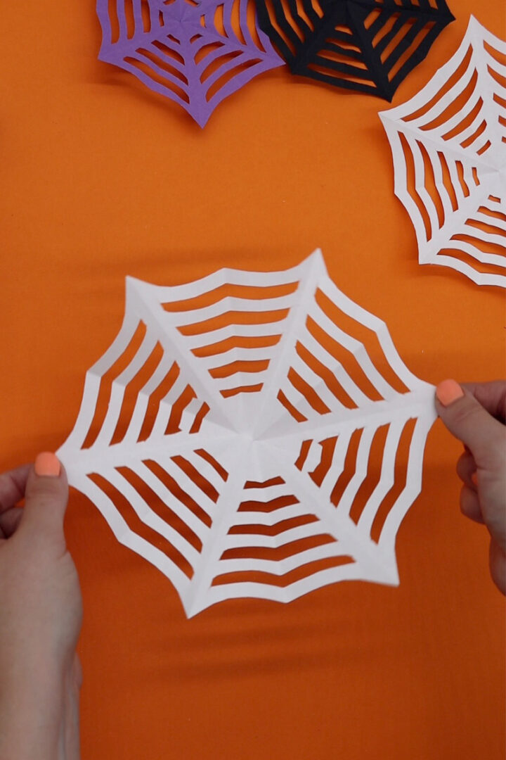 How to Make a Paper Spider Web - Pjs and Paint