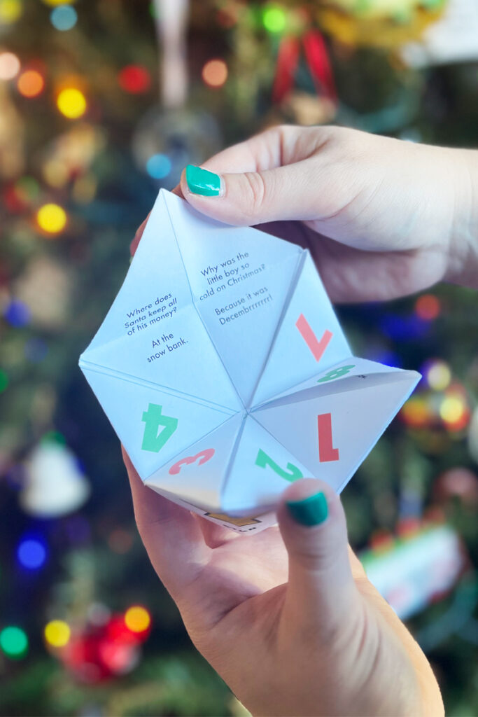 Free Printable Christmas Joke Cootie Catcher - Pjs and Paint